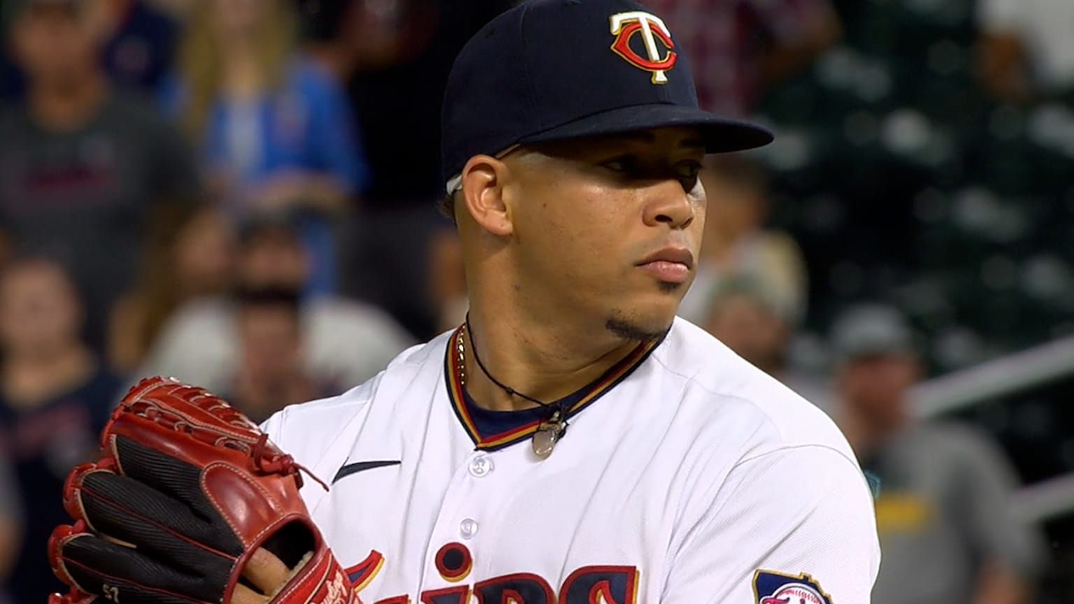 Robles gets Hedges to ground out for the final out | 06/25/2021 | MLB.com