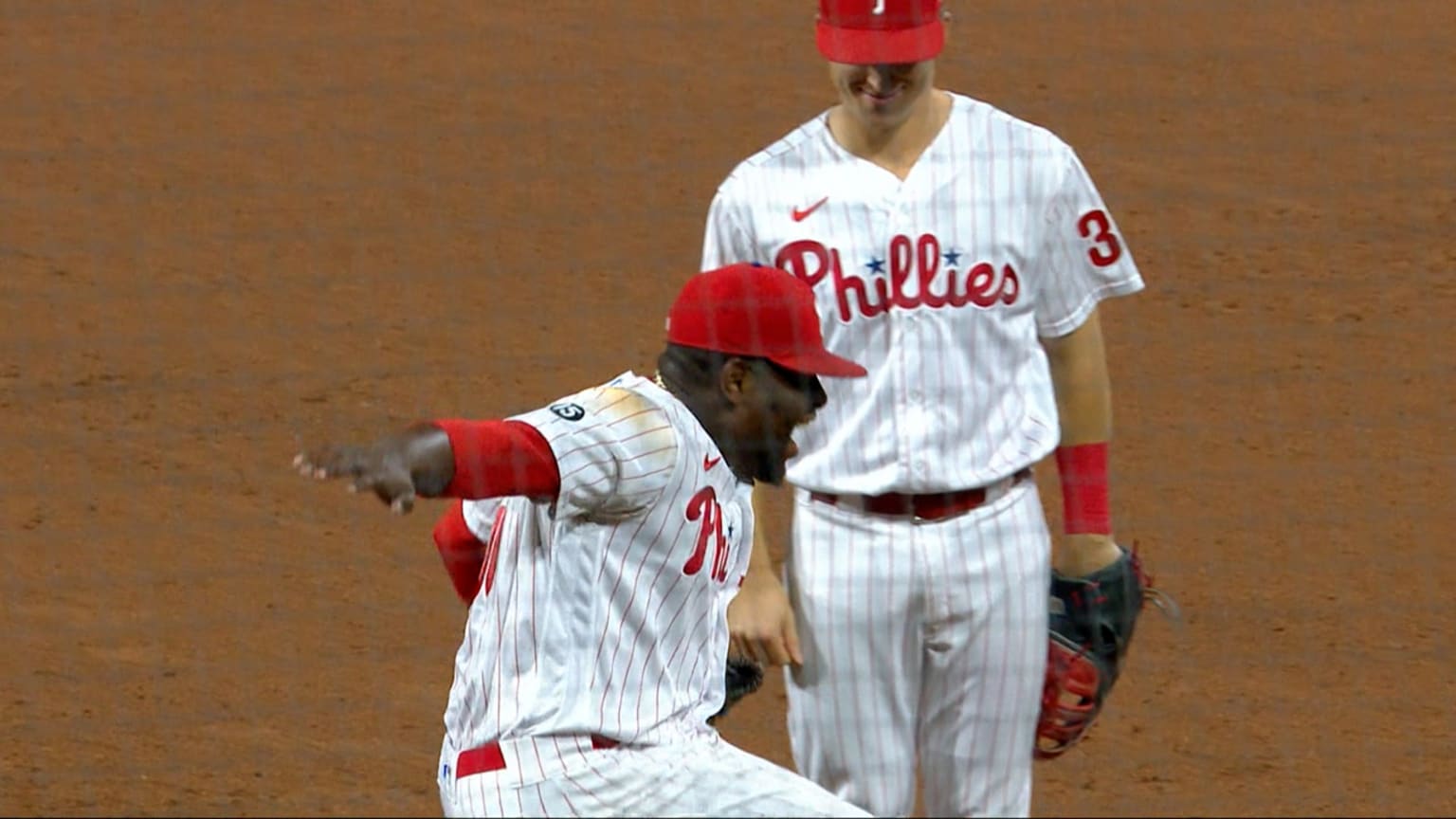 Neris wiggles out of jam, celebrates big out at first | 09/24/2021 ...