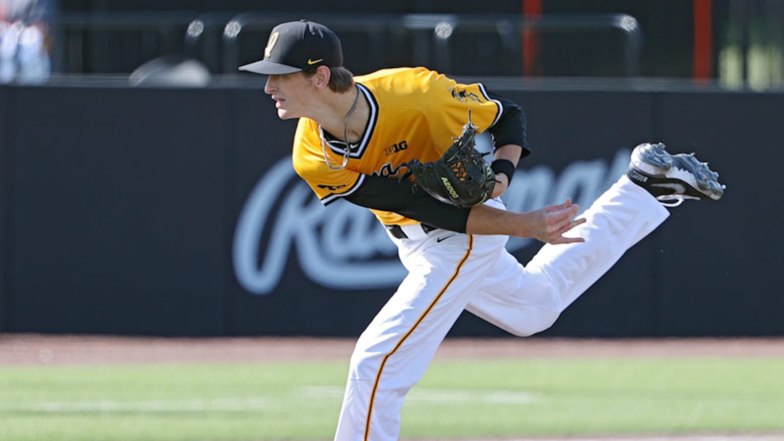 Draft Report: Adam Mazur, college pitcher | 12/10/2021 | MLB.com