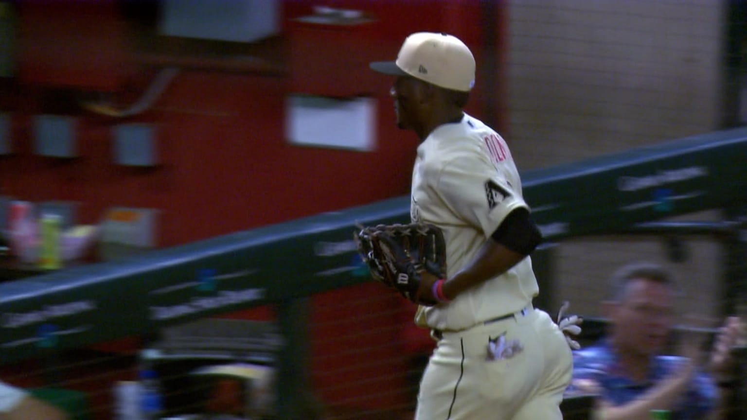D-backs turn a double play | 05/27/2022 | Arizona Diamondbacks