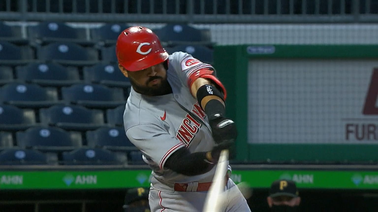 Eugenio Suárez hits a 2-run home run | 09/04/2020 | Cincinnati Reds