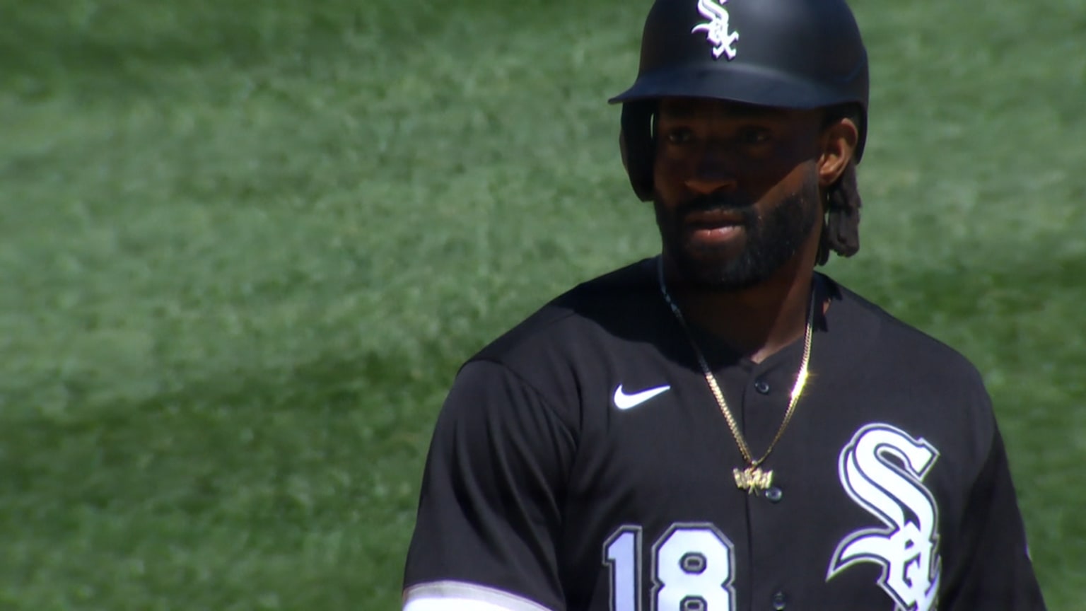 Brian Goodwin drives in a run on a bunt | 06/16/2021 | Chicago White Sox