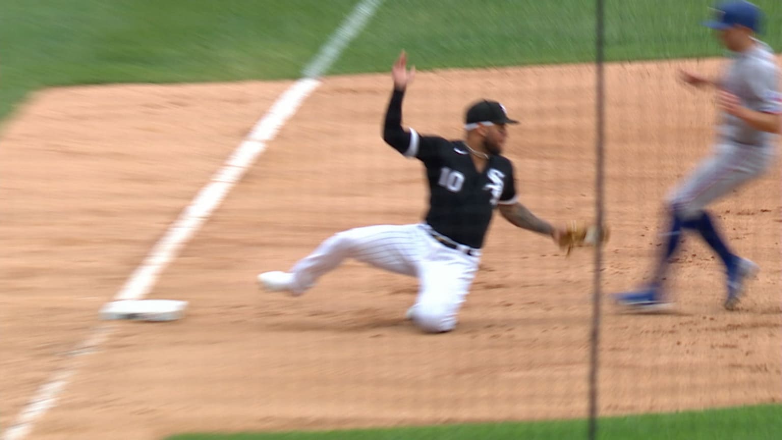 Kyle Crick picks off Brad Miller in the 6th inning | 06/11/2022 | St ...