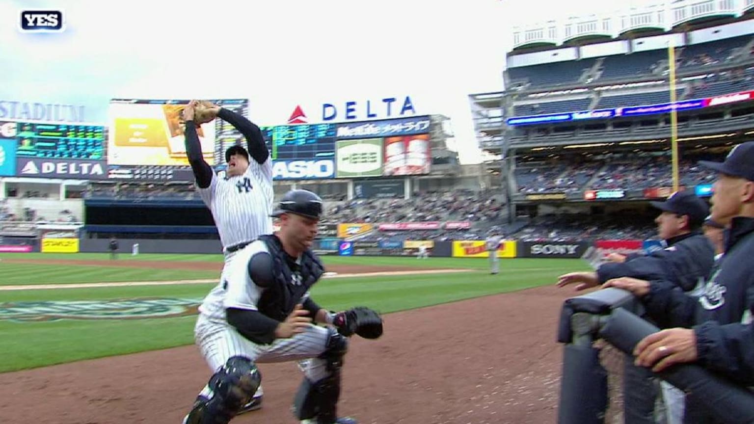 Pitching Change: Chasen Shreve replaces Kirby Yates. | 04/07/2016 | MLB.com