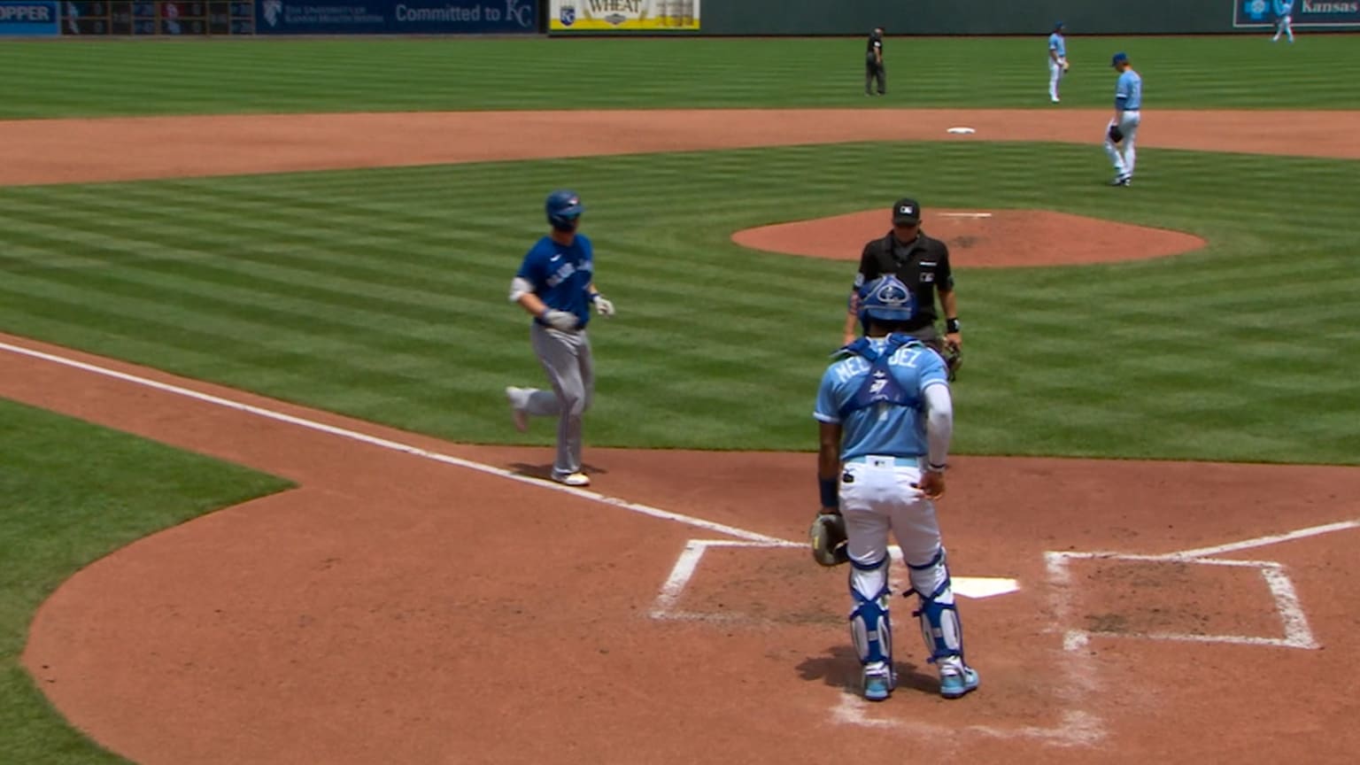 Zack Collins slugs a solo homer to right-center field | 06/08/2022 ...
