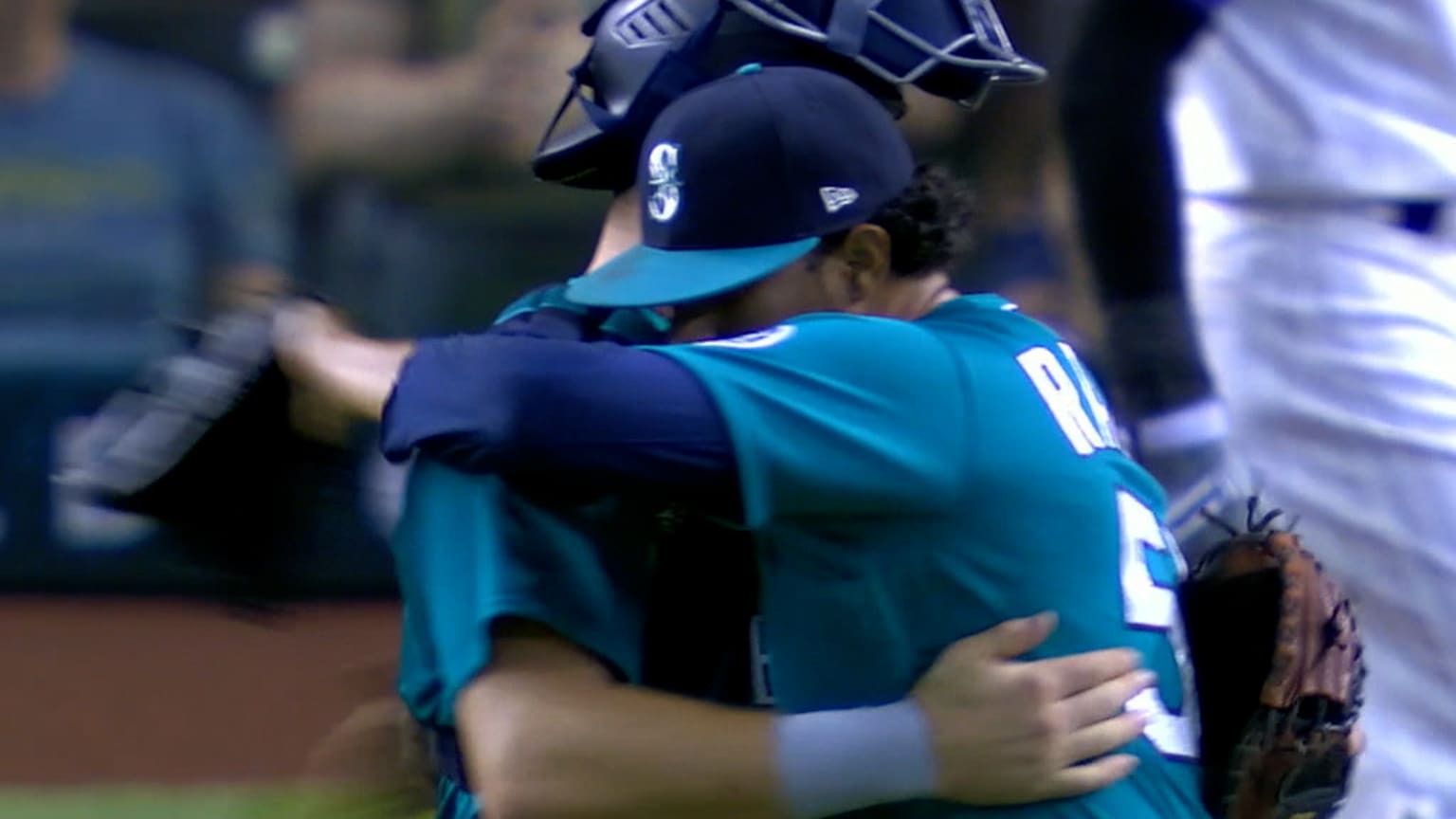 Ramirez gets Walker to fly out for the final out | 09/03/2021 | Seattle ...