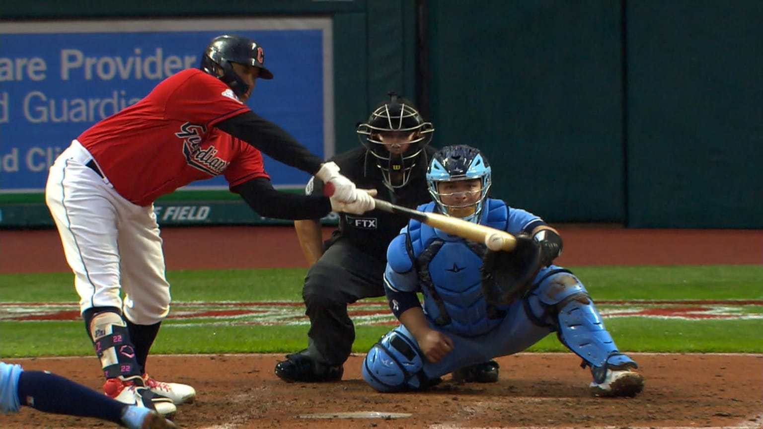 Josh Naylor pokes an RBI single to left field | 05/05/2022 | Cleveland ...