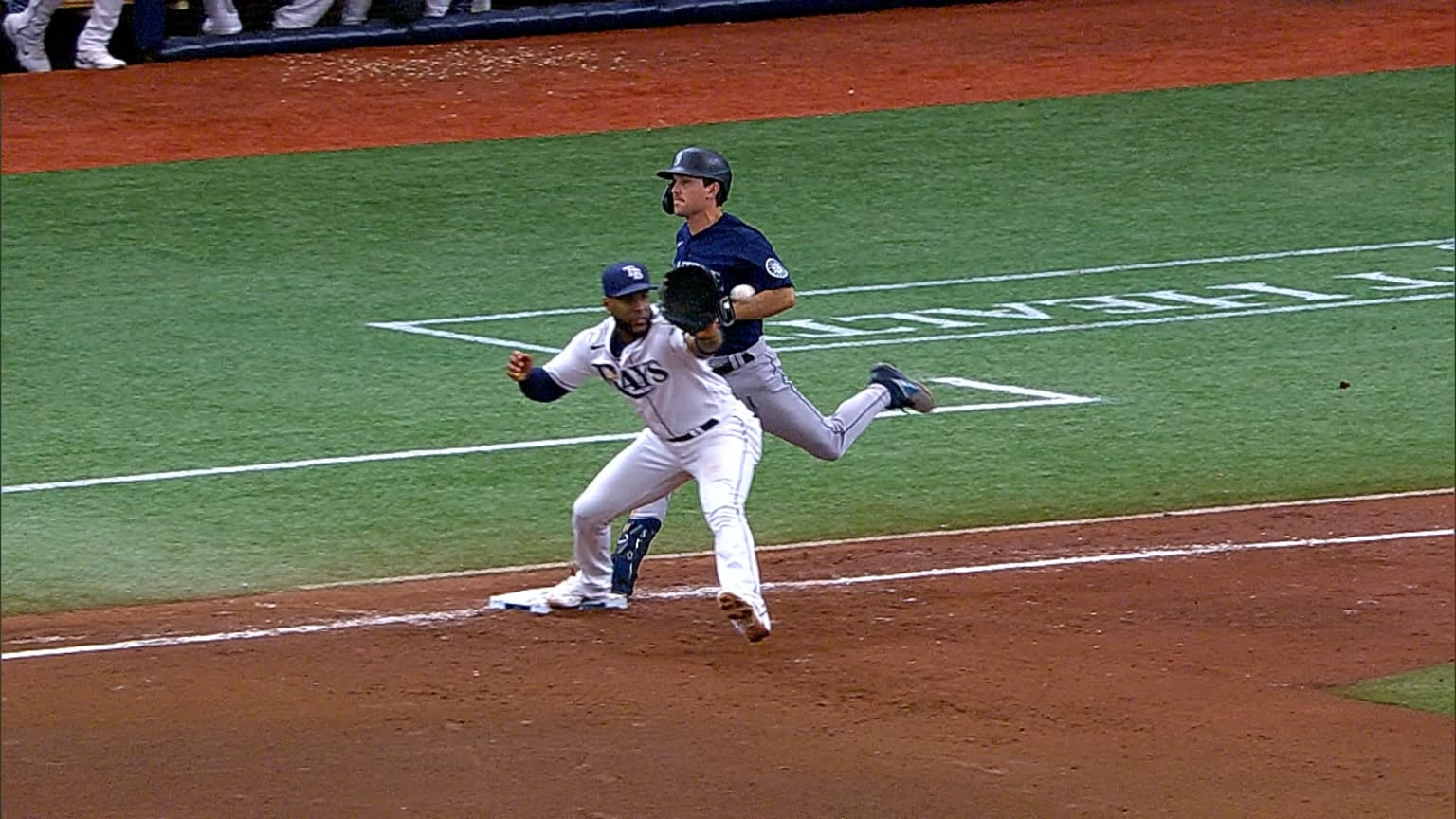 Adam Frazier is safe at first after overturned call | 04/28/2022 ...