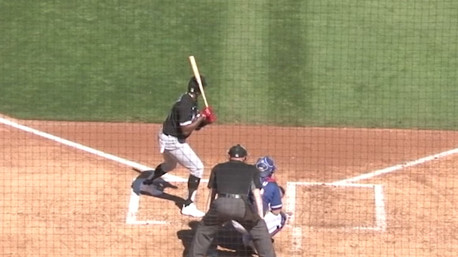 Eloy Jimenez drills his first home run of the spring | 02/29/2020 ...