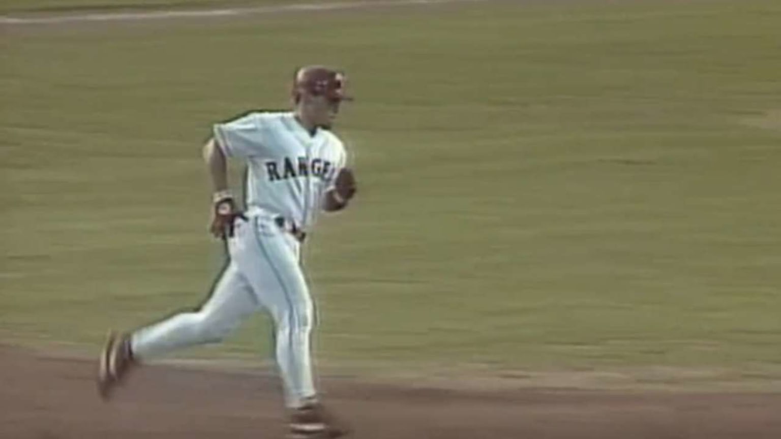 CAL@TEX: Pudge homers during Rogers' perfect game | 07/28/1994 ...