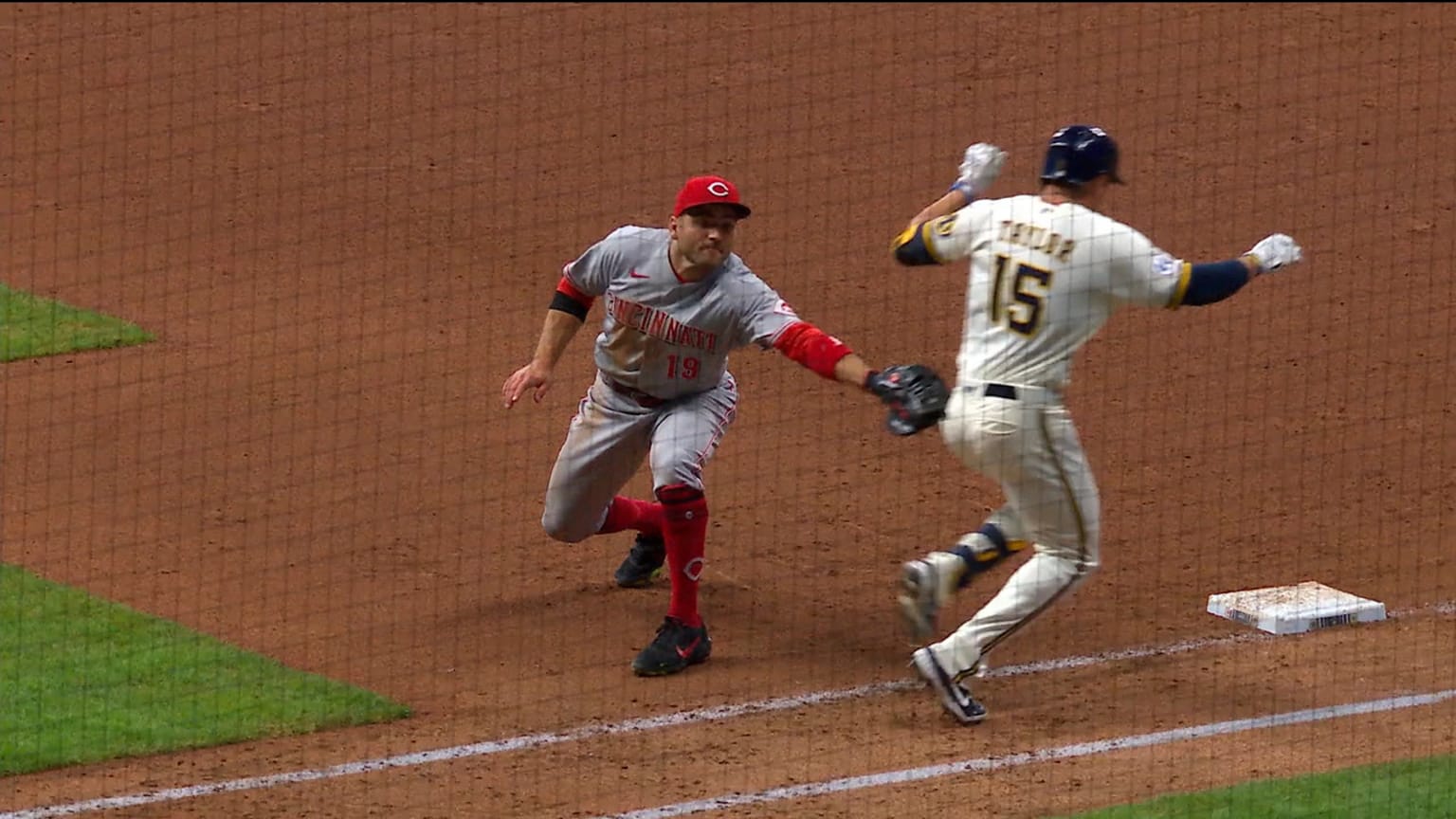 Tyrone Taylor out at first stands after challenge | 07/08/2021 ...