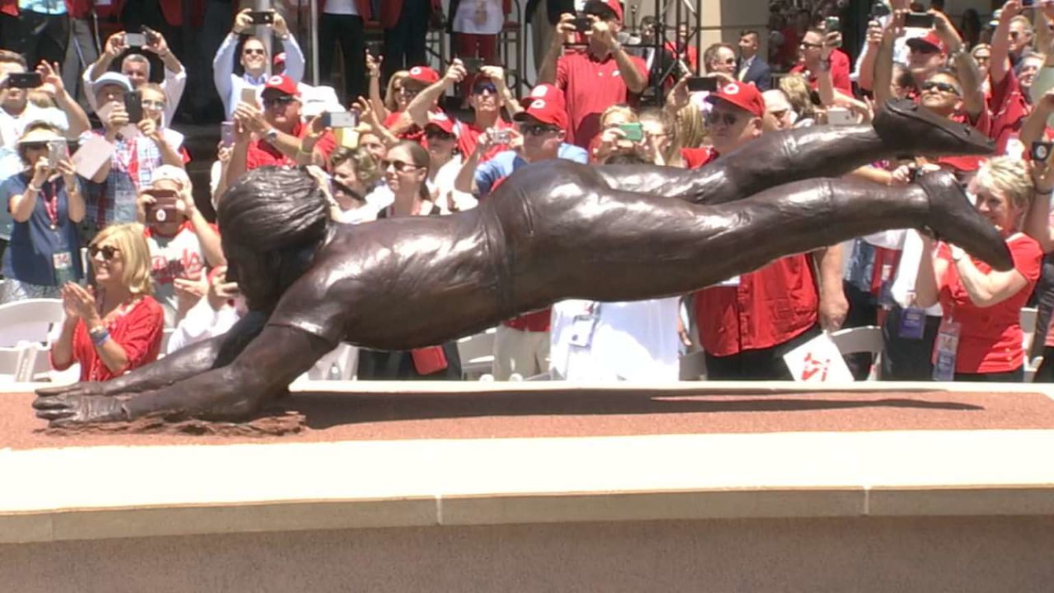 Reds reveal Pete Rose statue outside Great American | 06/17/2017 ...