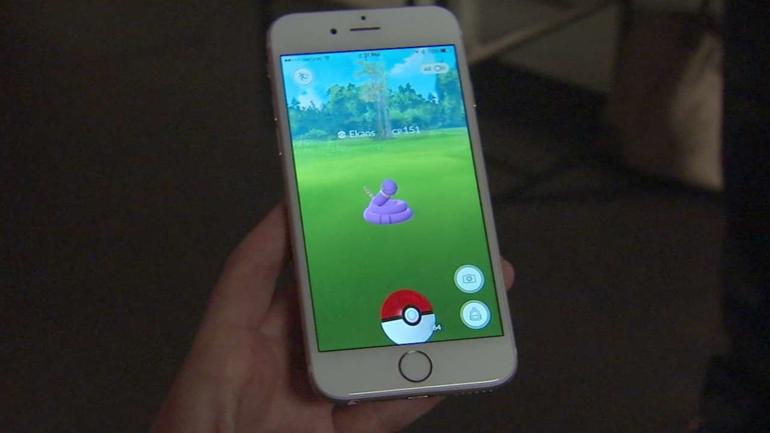 Angels play Pokemon Go at Angels Stadium | 09/07/2016 | Cincinnati Reds