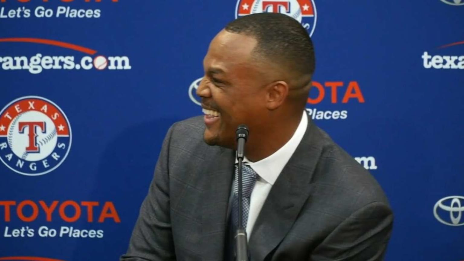 Siri confused by Beltre's response to question | 11/30/2018 | Texas Rangers