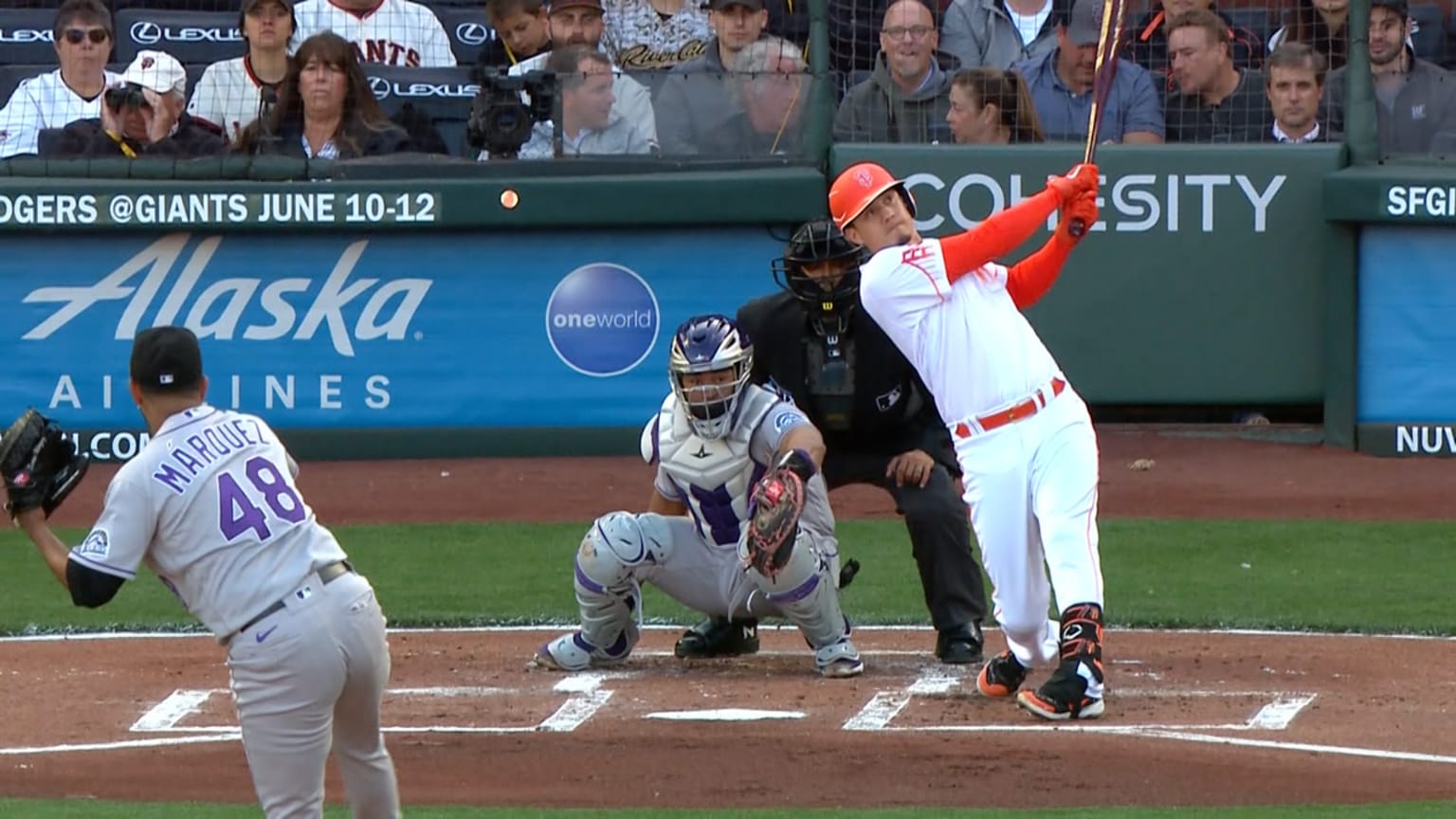 Wilmer Flores hammers a two-run homer to left field | 06/07/2022 | San ...