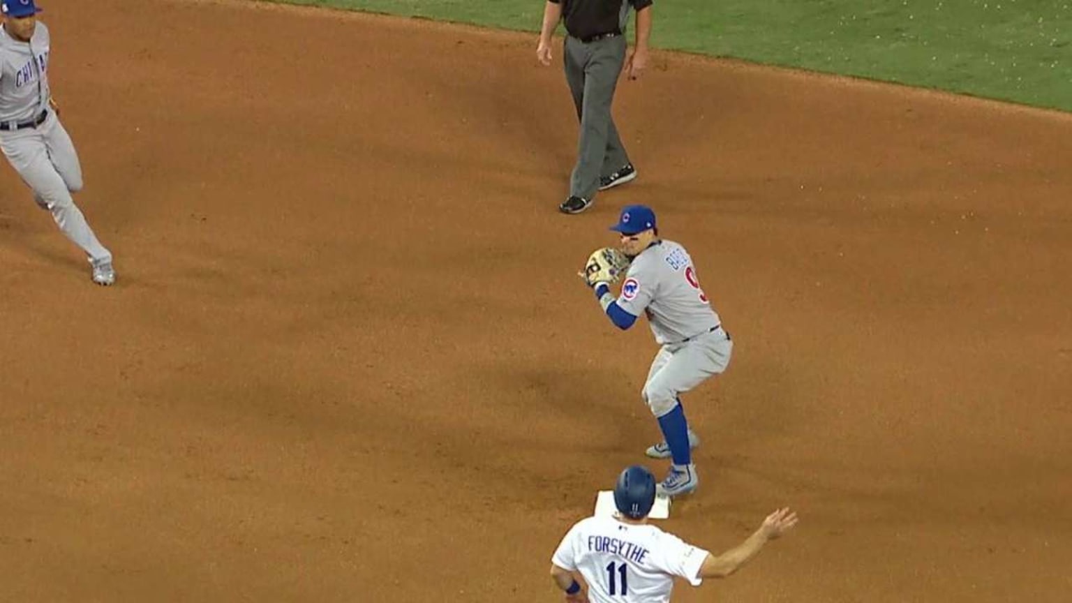 Duensing gets inning-ending DP | 10/15/2017 | MLB.com