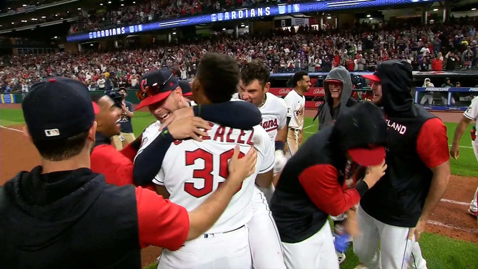 Guardians score three in the 9th for walk-off win | 06/10/2022 ...