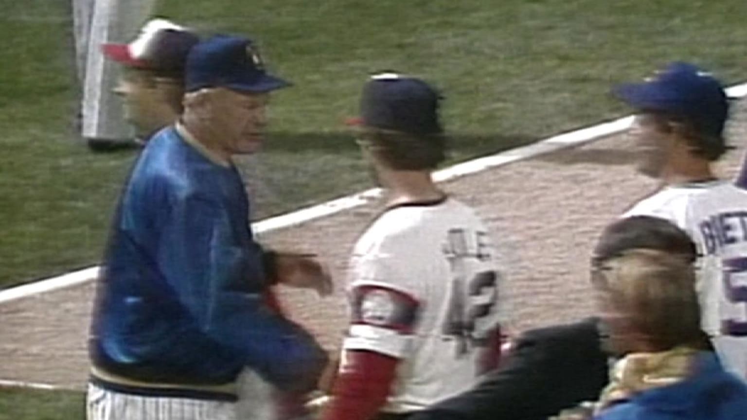 1983 ASG: Quisenberry gets final out, AL wins | 07/06/1983 ...