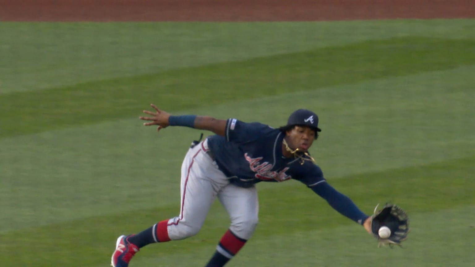 ATL@WSH: Acuna Jr. extends for great catch in center | 07/29/2019 ...