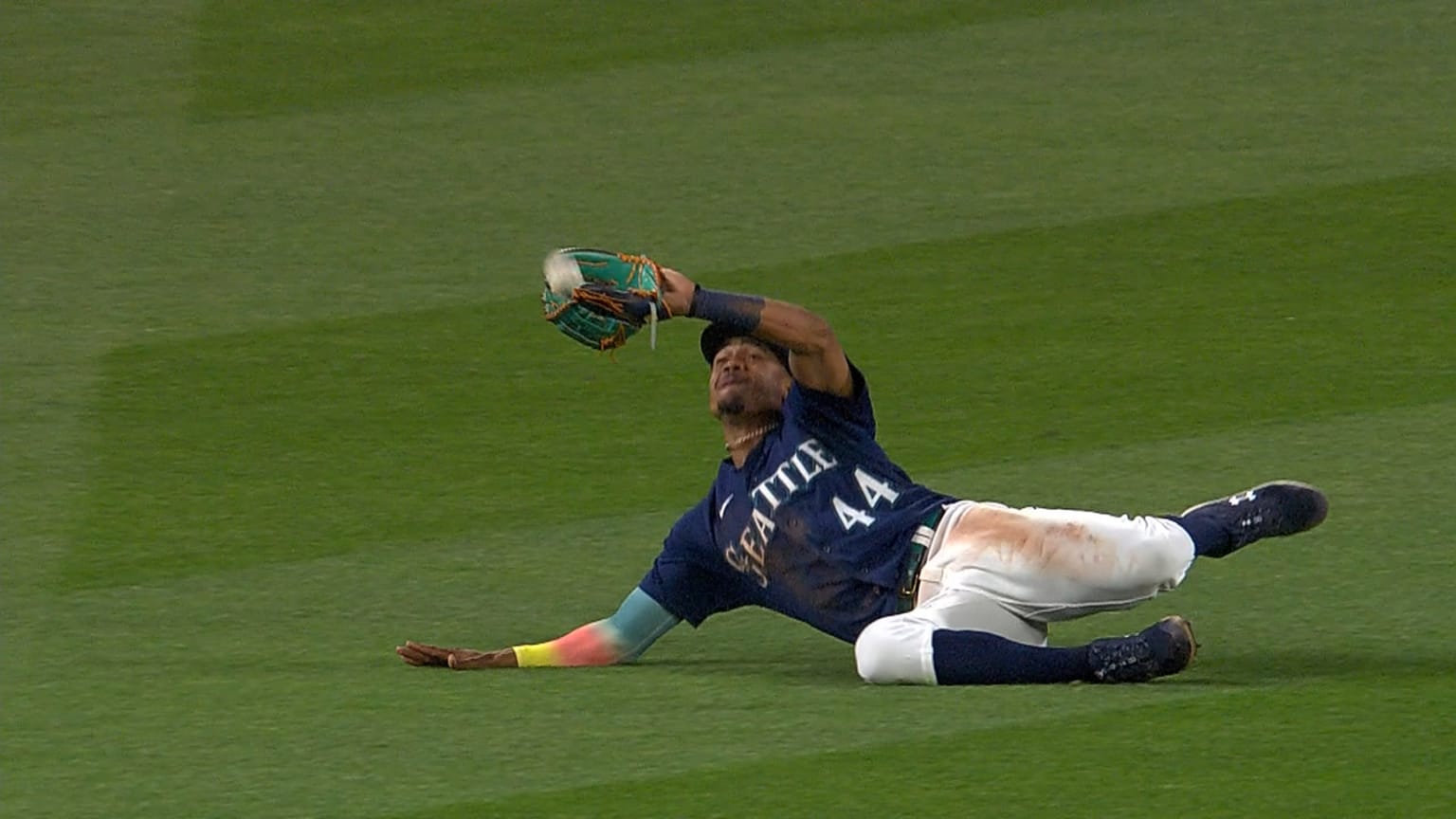 Julio Rodríguez's sliding catch | 06/30/2022 | Seattle Mariners