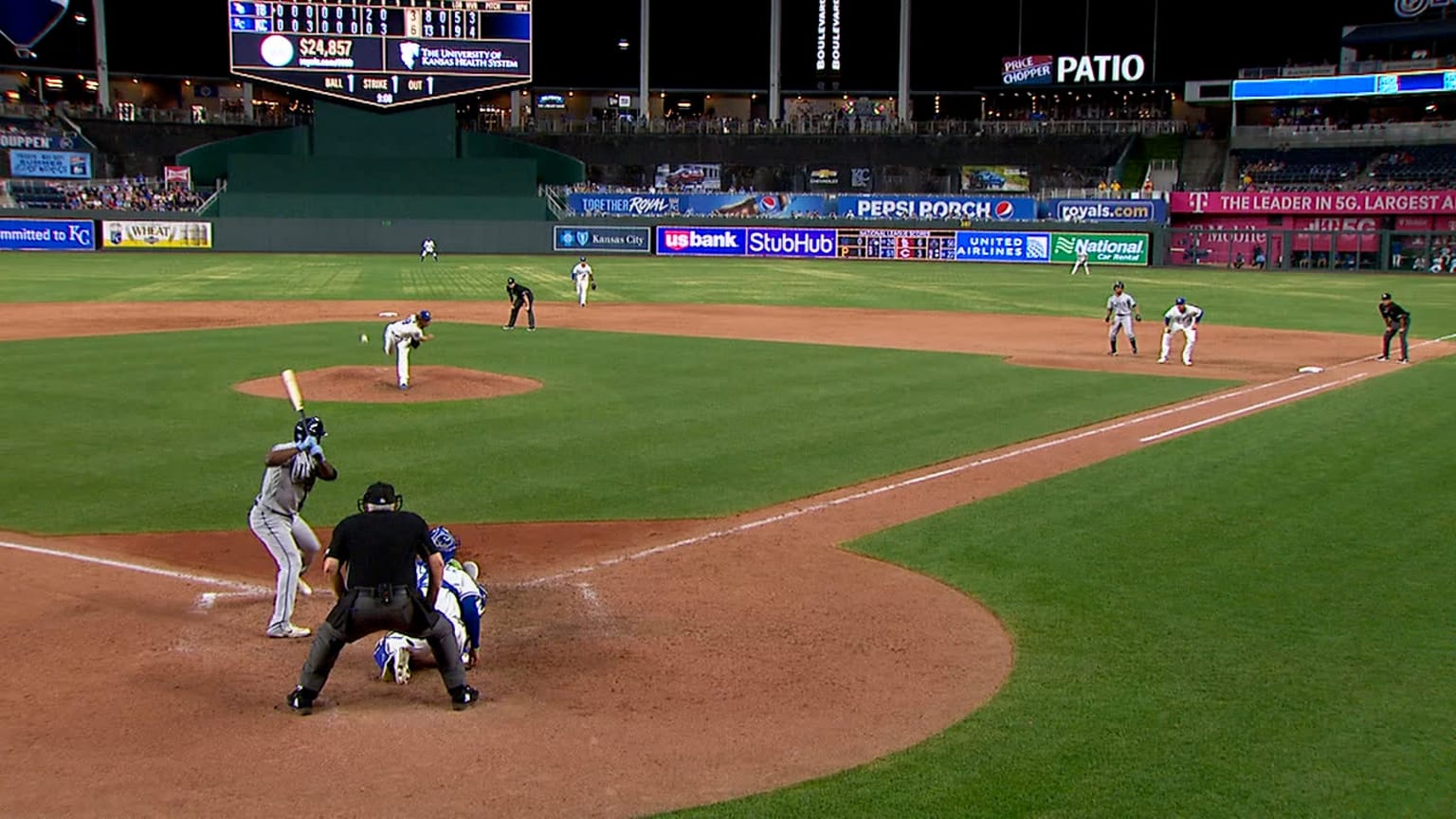 Royals turn double play, secure win | 07/23/2022 | Kansas City Royals