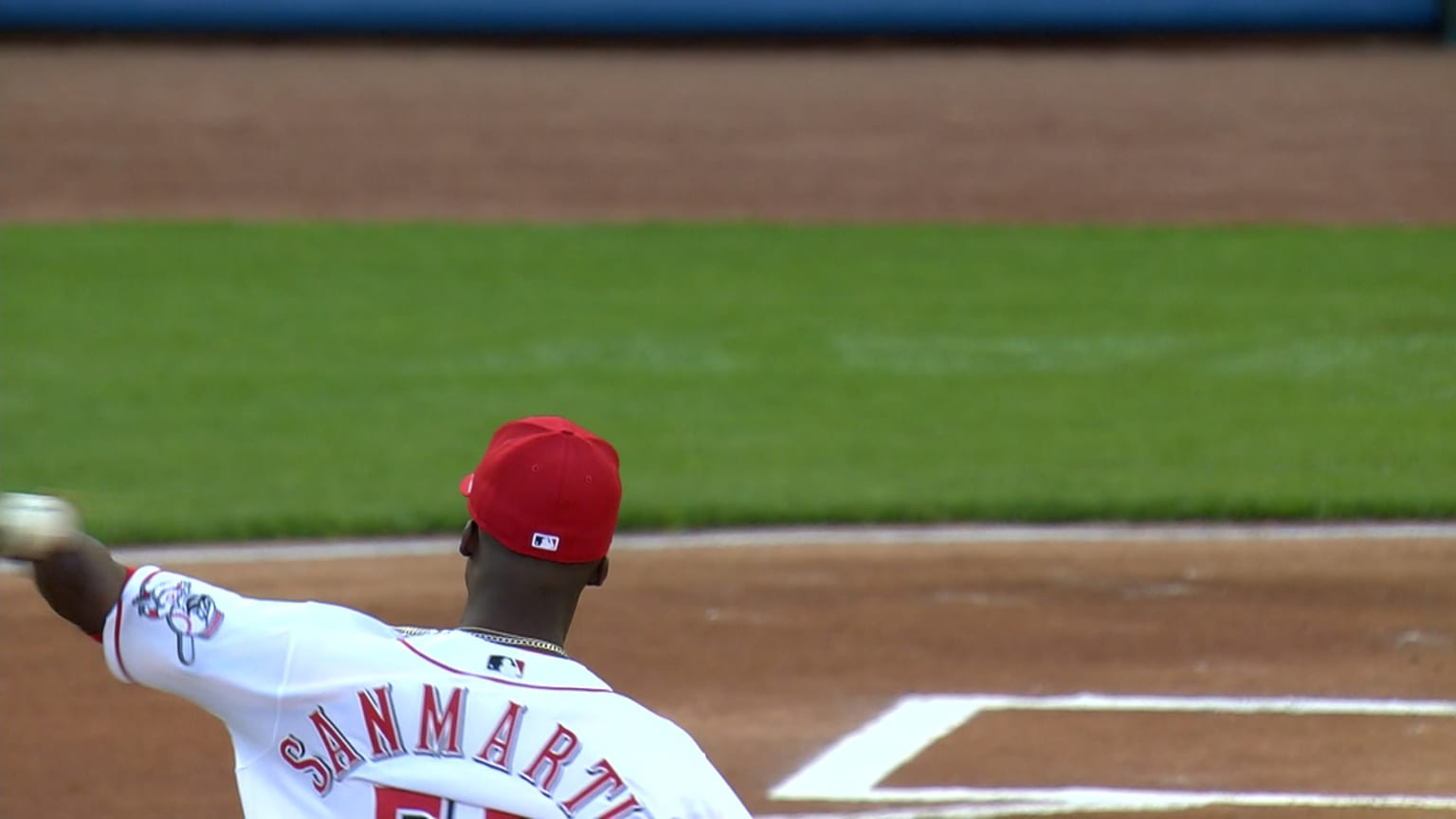 Reiver Sanmartin rings up Austin Nola looking | 04/26/2022 | Cincinnati ...