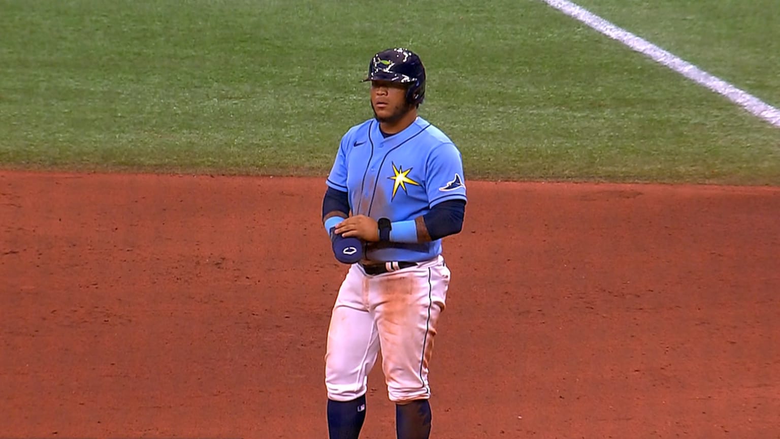 Harold Ramirez sends an RBI single into right field | 04/10/2022 ...