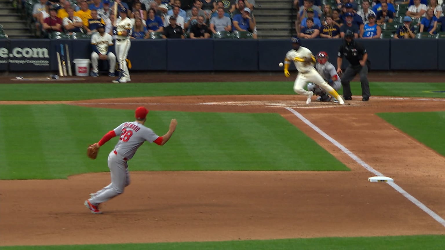 Nolan Arenado makes a nice jump throw to second base | 06/20/2022 | MLB.com