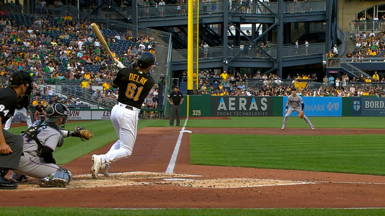 Jason Delay hits his first Major League home run | 07/22/2022 ...