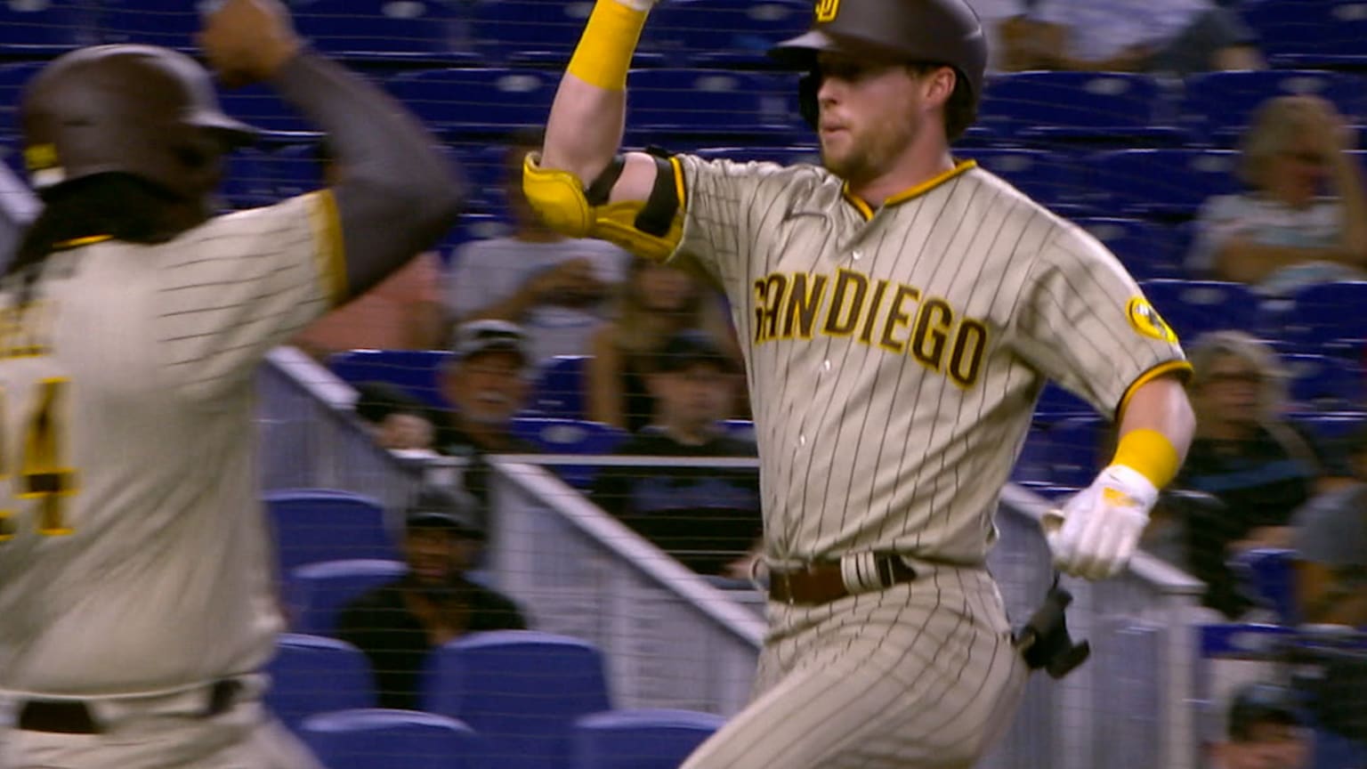 Padres go off for five runs in the 1st inning | 08/17/2022 | San Diego ...