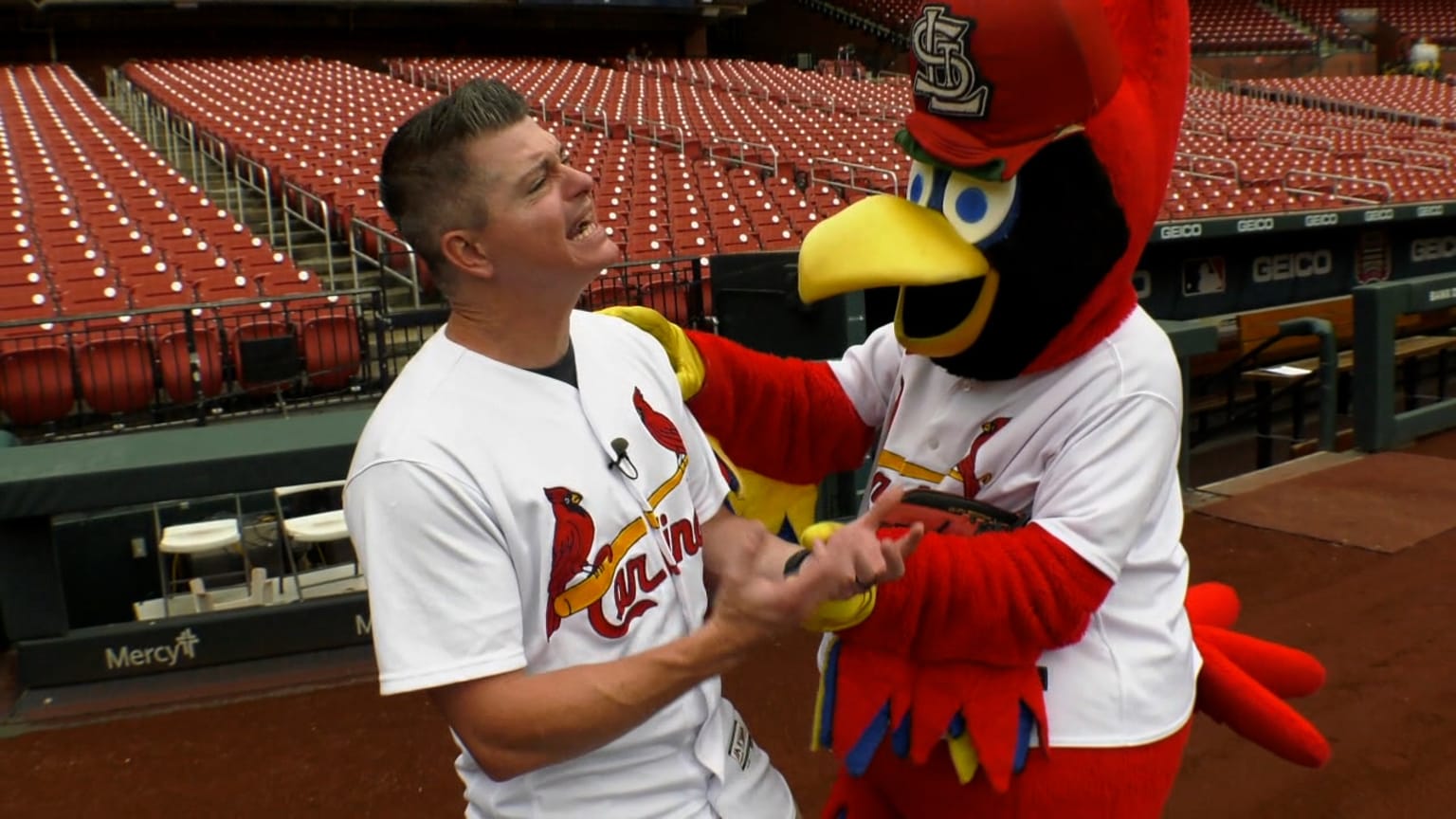 Fredbird helps Brad after an injury | 07/26/2022 | St. Louis Cardinals