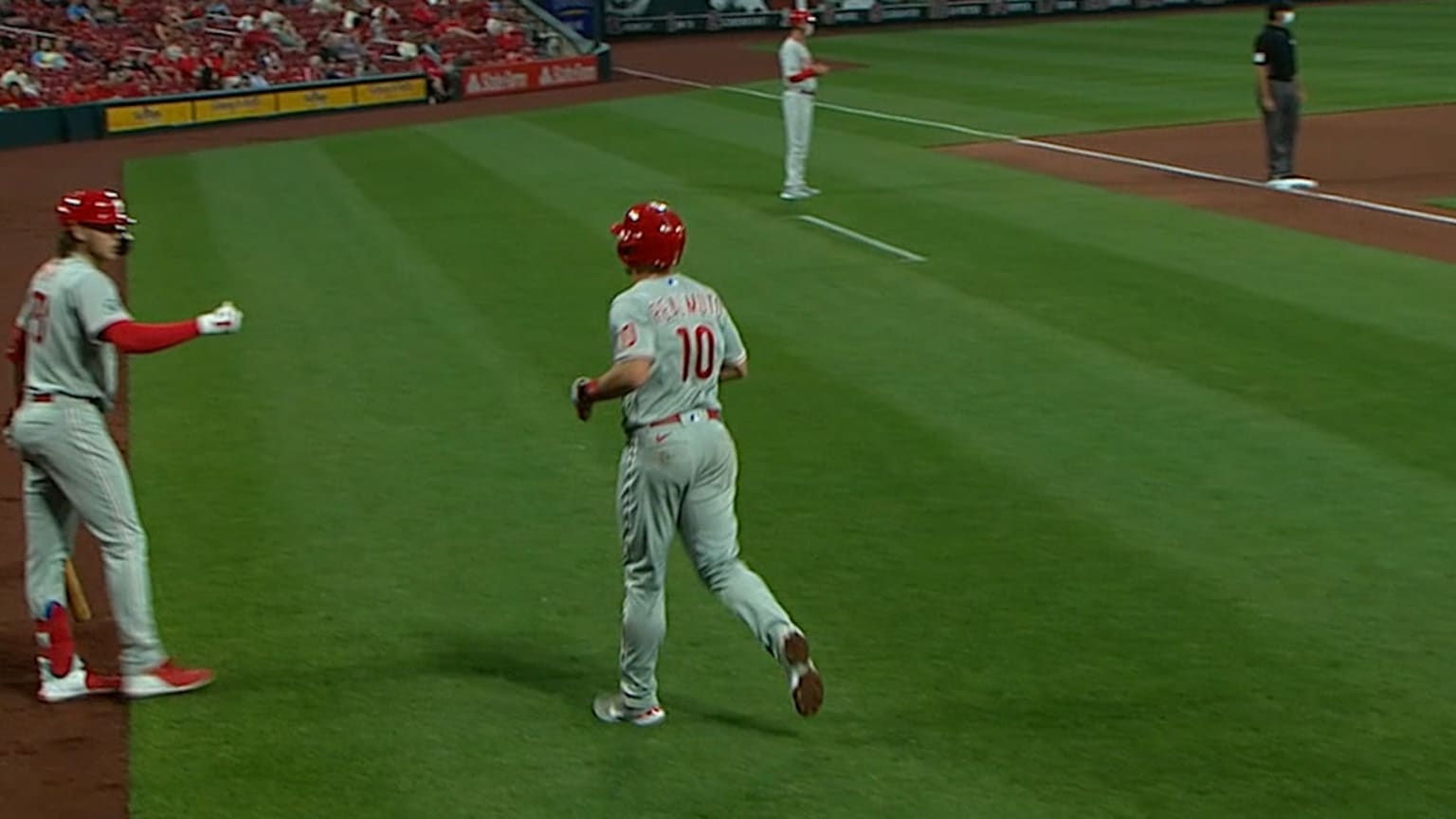 Didi Gregorius plates run after two errors in the 4th | 04/27/2021 ...