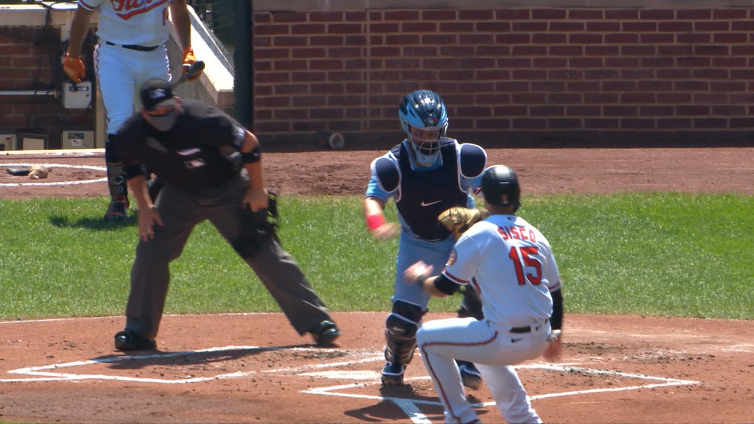 Travis Shaw cuts down Chance Sisco at the plate | 08/19/2020 | MLB.com