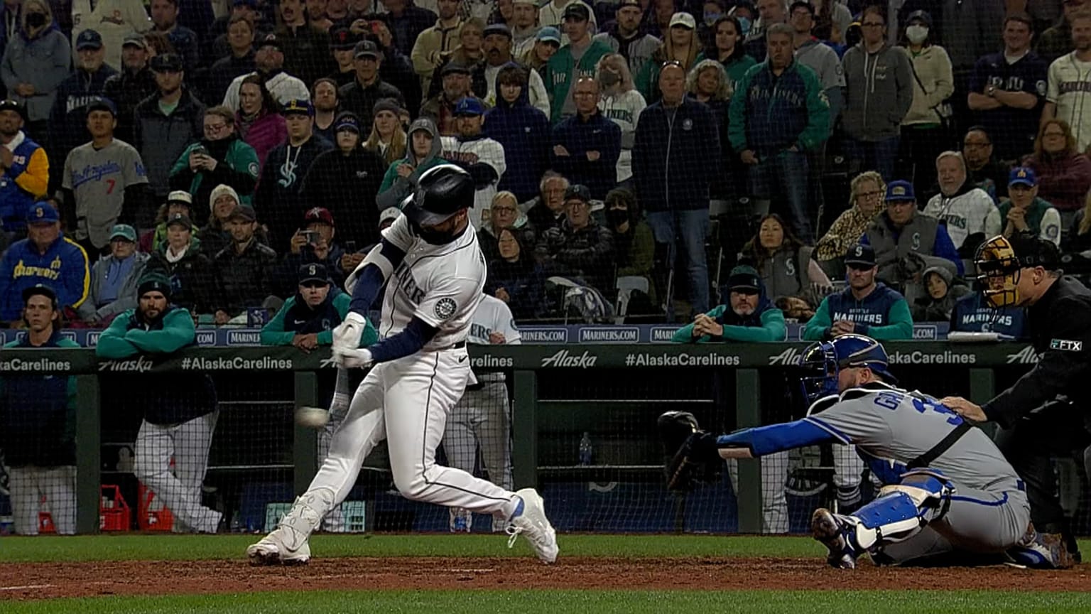 Mariners put together a six run rally to break a tie | 04/23/2022 ...