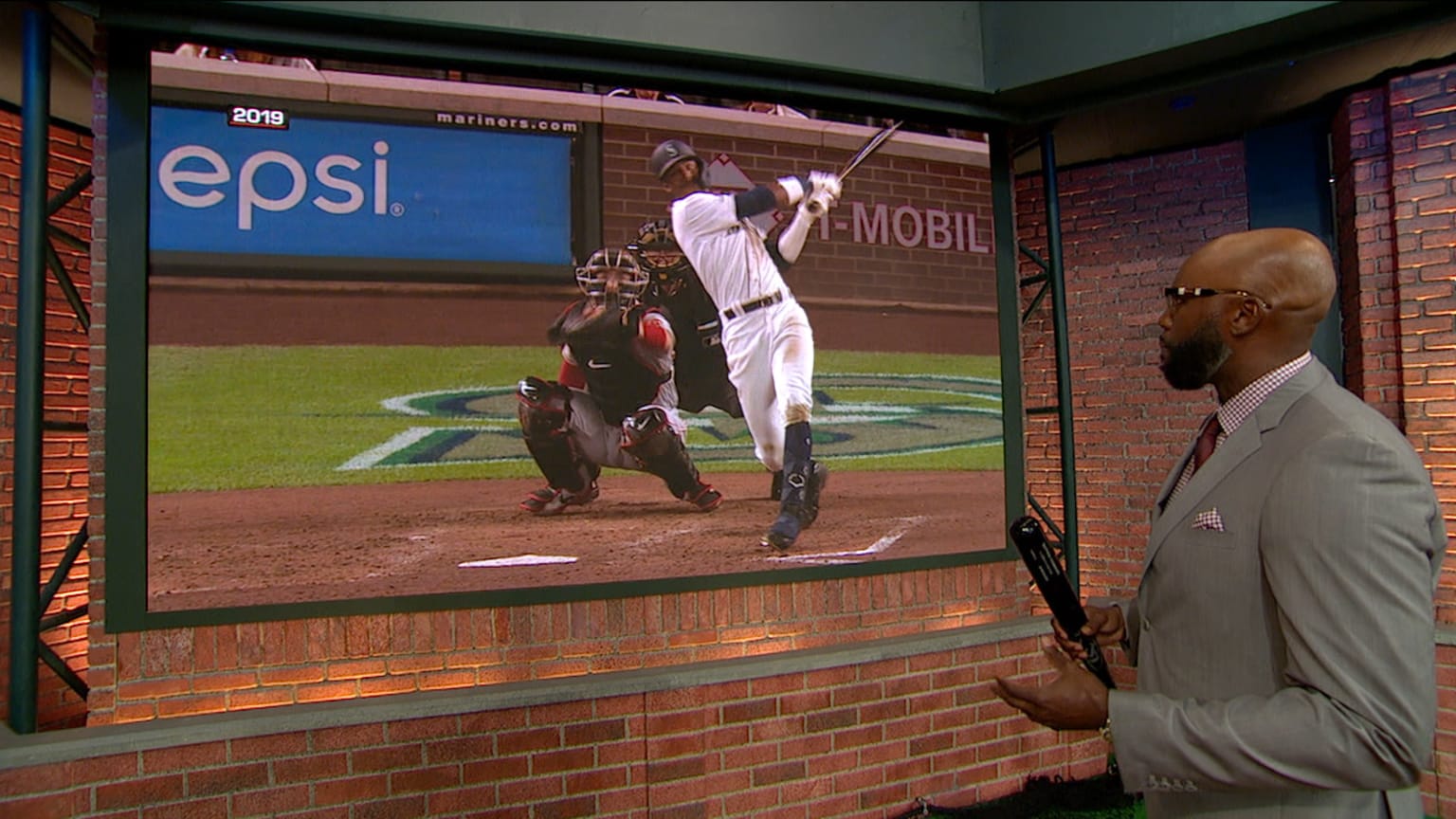 Cliff Floyd discusses Kyle Lewis on MLB Tonight | 08/30/2020 | MLB.com