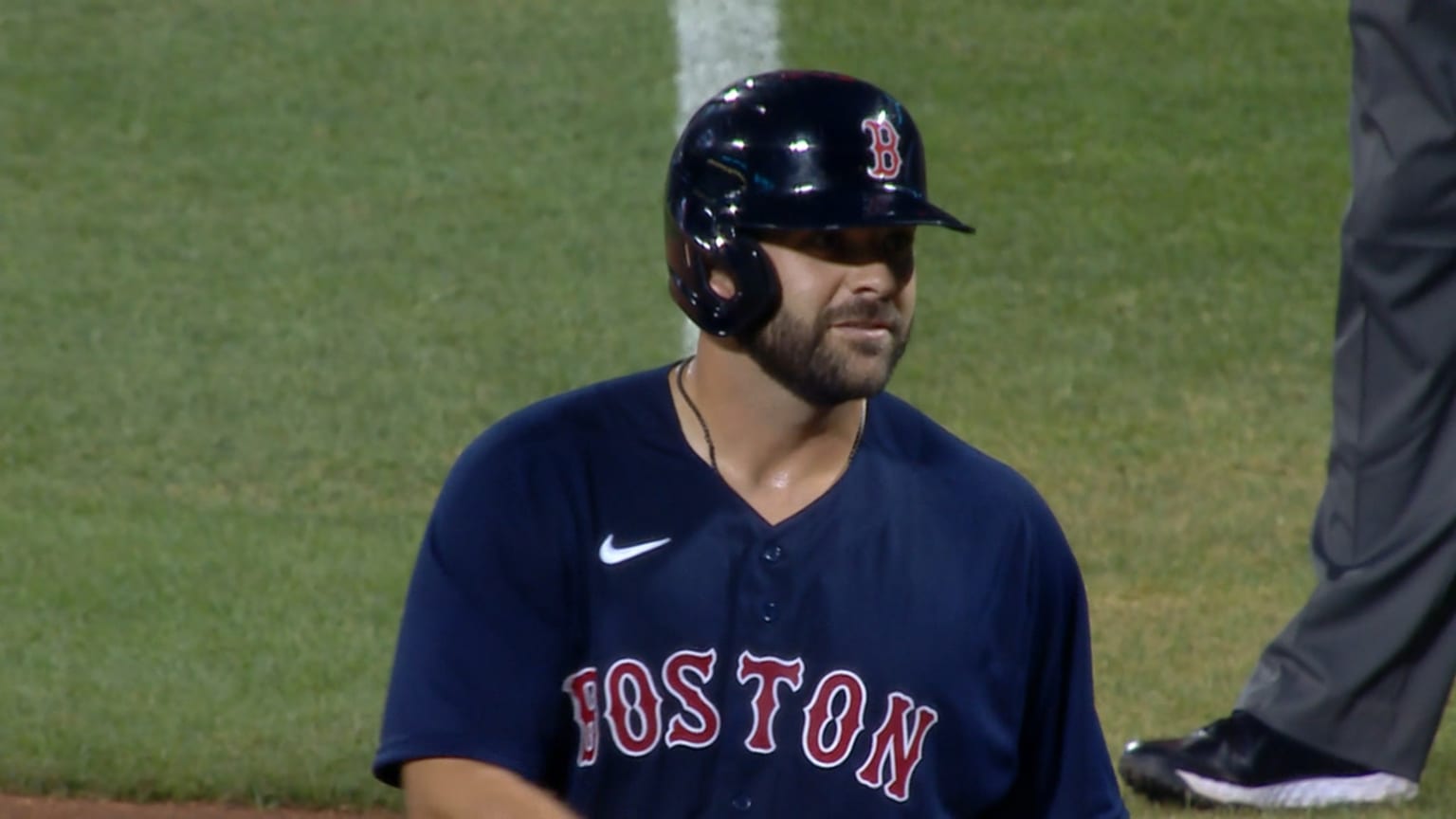 Mitch Moreland dribbles home the go-ahead run in 8th | 07/29/2020 ...