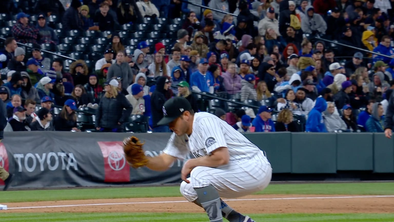 Ty Blach strikes out Nico Hoerner in the 6th inning | 04/15/2022 ...