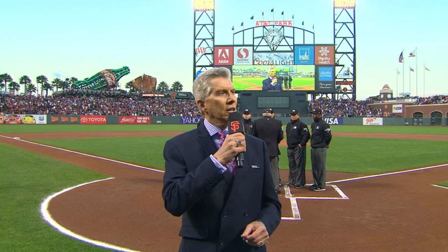 CHC@SF Gm3: Boxing announcer Buffer says 'Play Ball' | 10/10/2016 | Los ...