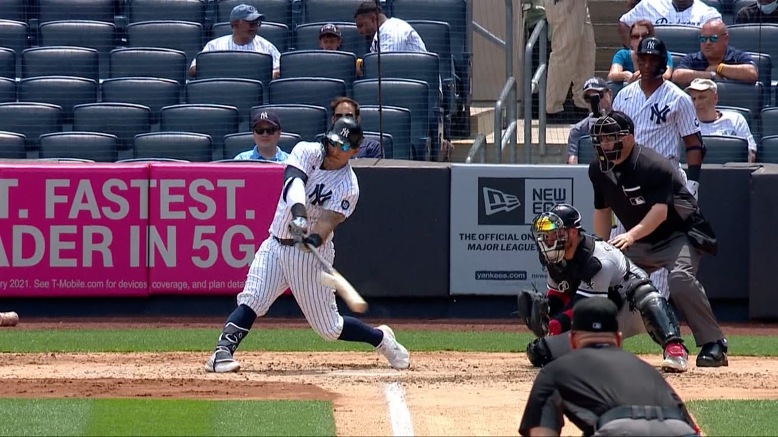 Rougned Odor belts an RBI double to center field | 05/22/2021 | New ...