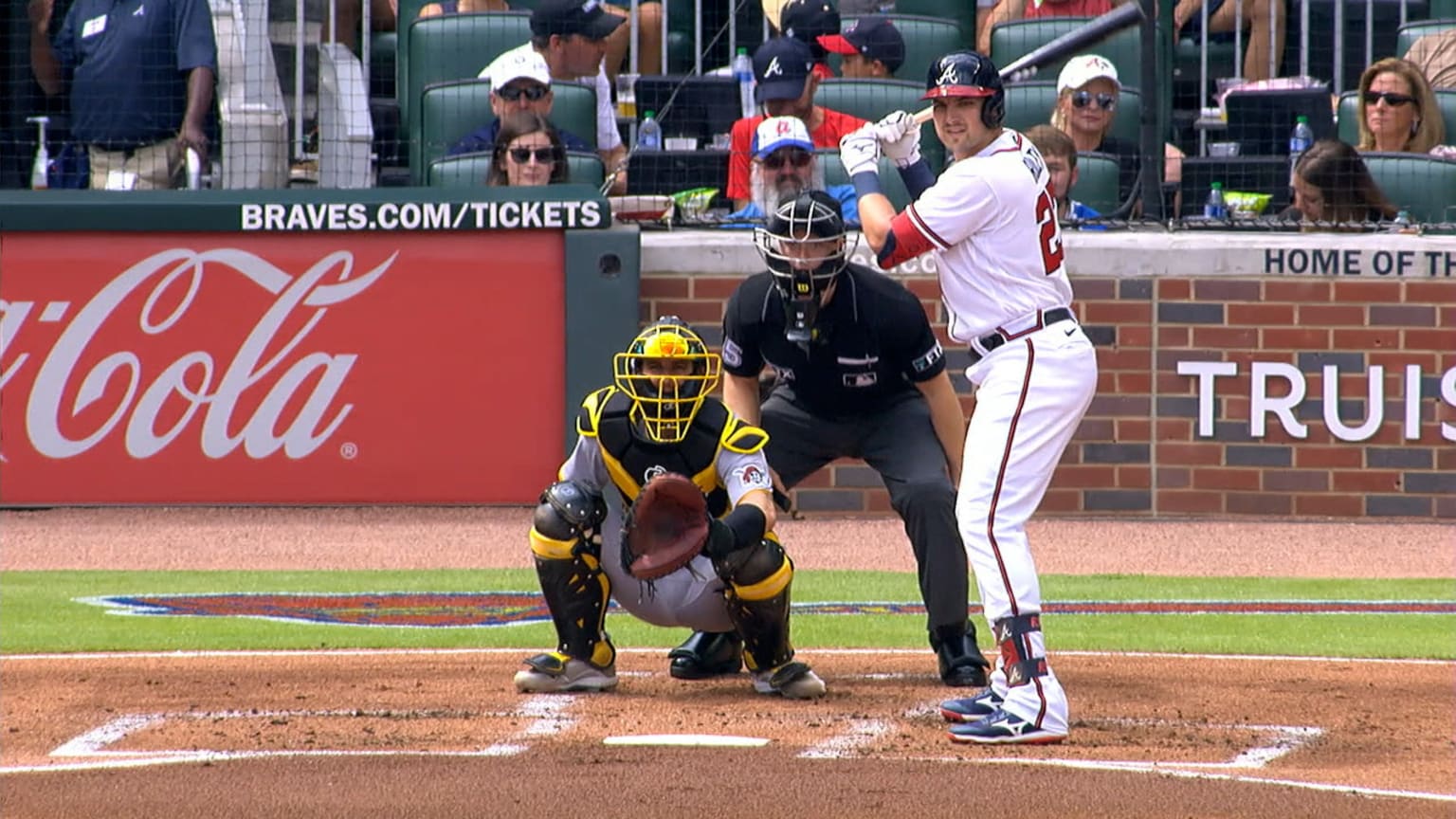 Austin Riley pounds a solo homer to left field | 06/11/2022 | MLB.com