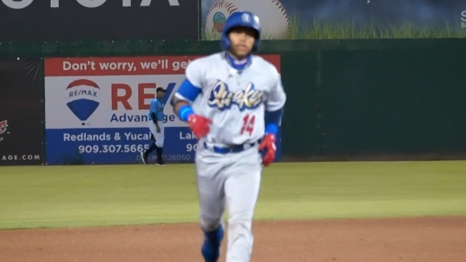 Top Prospects: Jorbit Vivas, INF, LAD | 12/03/2022 | Los Dodgers de Los ...