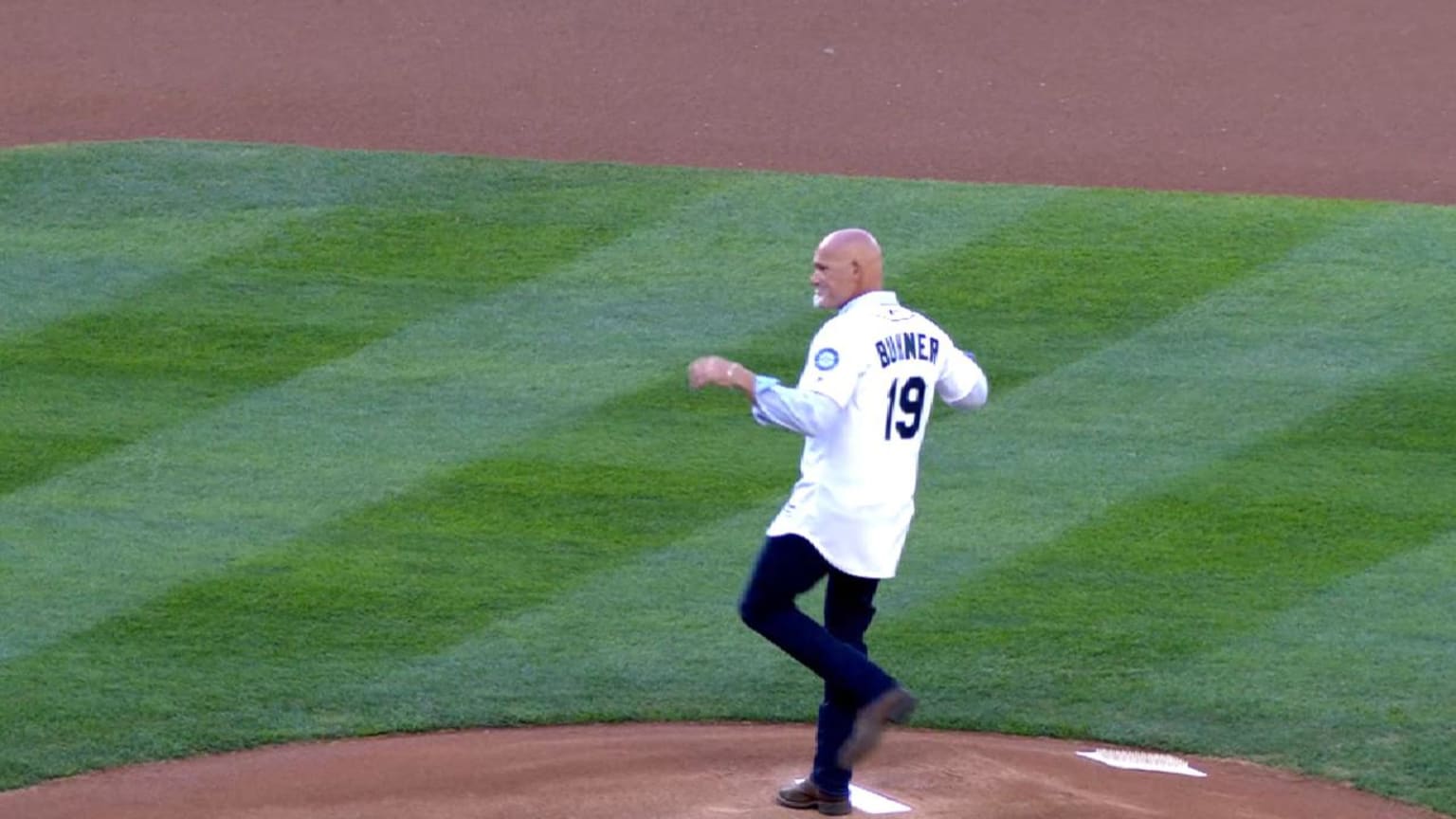 Jay Buhner's first pitch | 05/20/2017 | Seattle Mariners