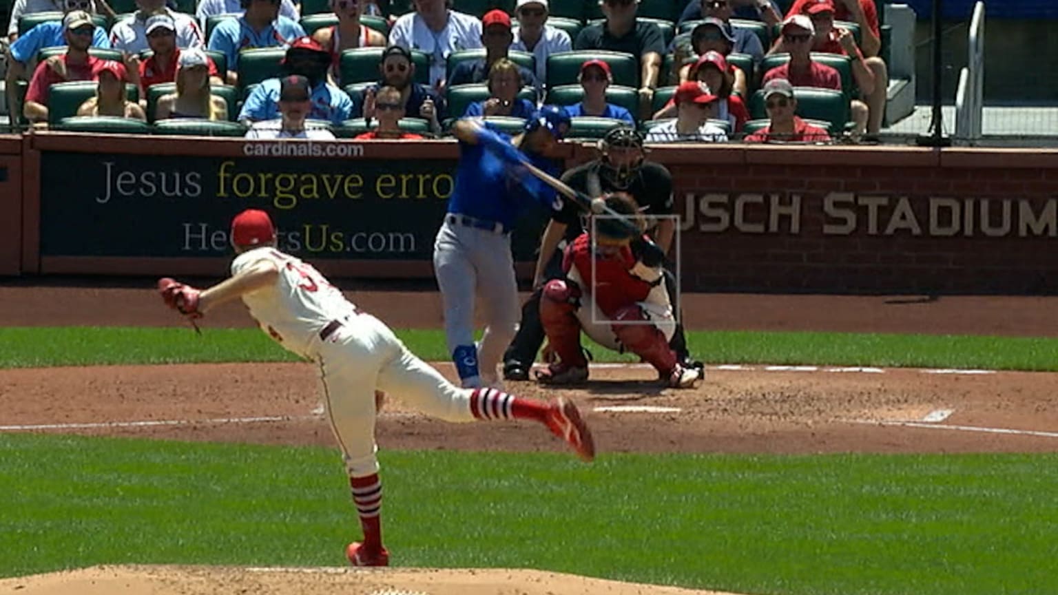 Alfonso Rivas lifts a sacrifice fly to center field | 06/25/2022 ...