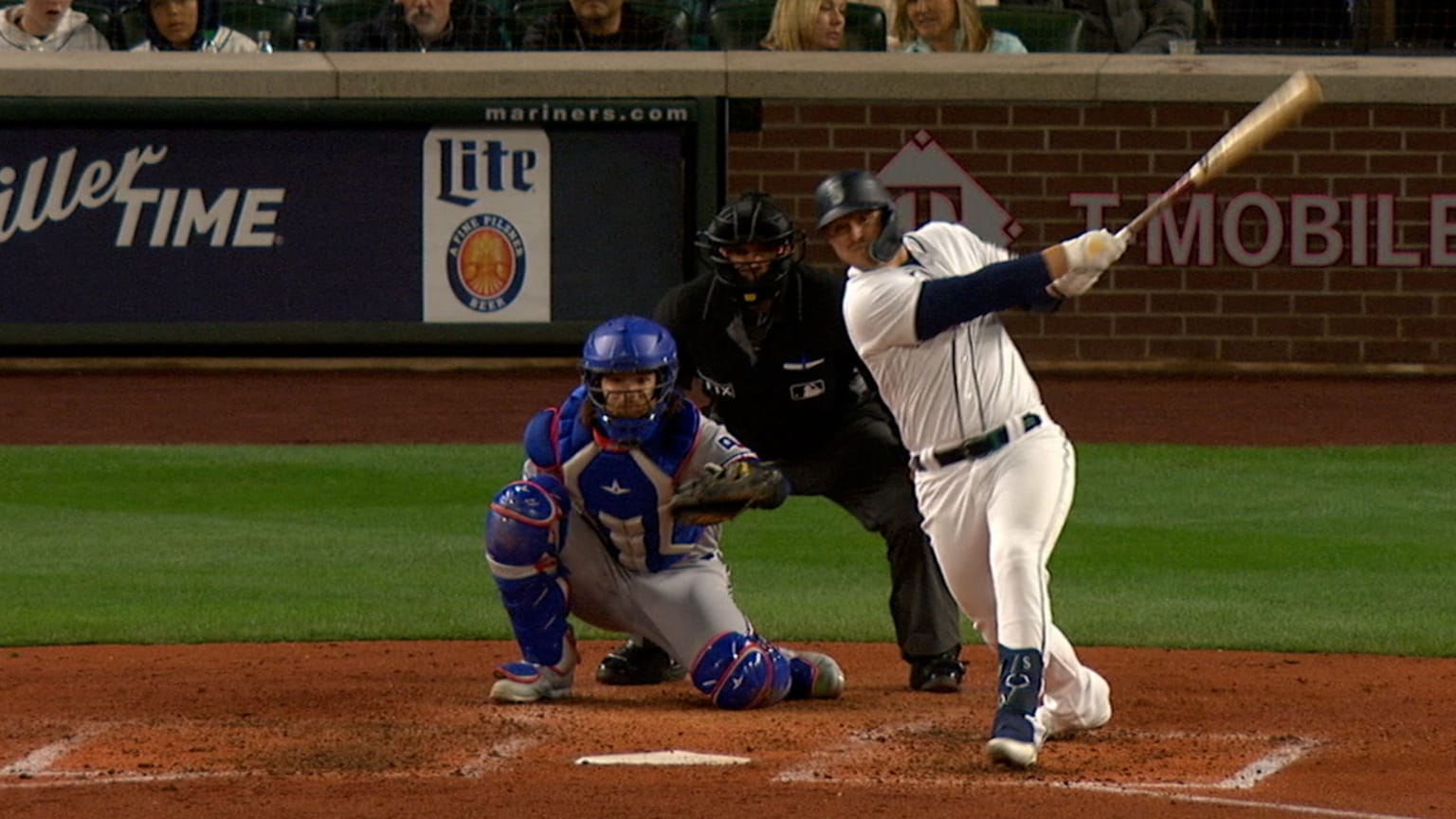 Ty France rips an RBI single to left field | 04/20/2022 | Seattle Mariners