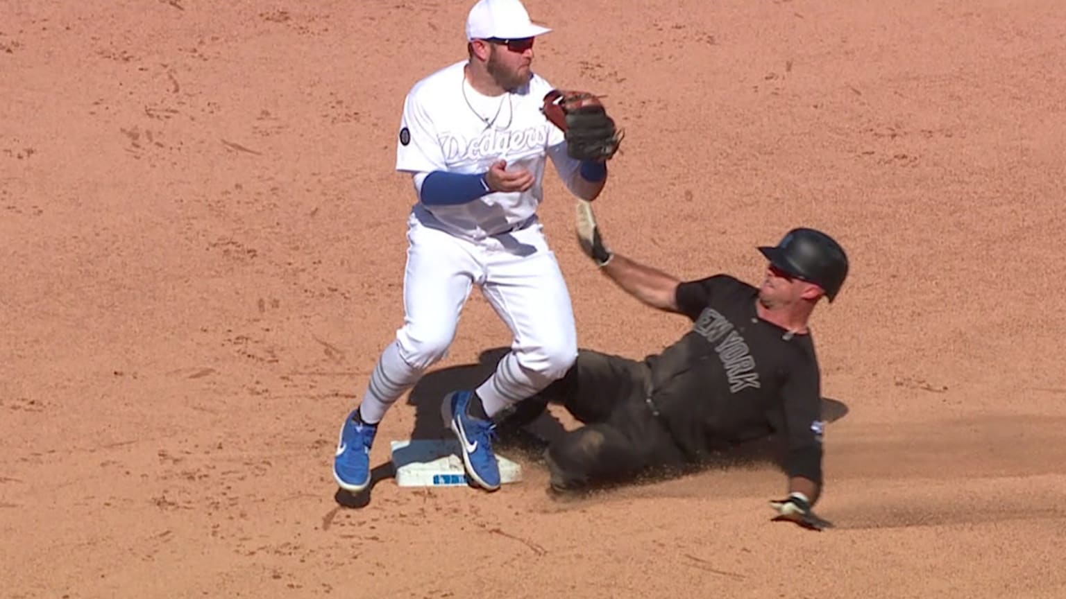 Gardy safe at second after review | 08/24/2019 | Los Angeles Dodgers