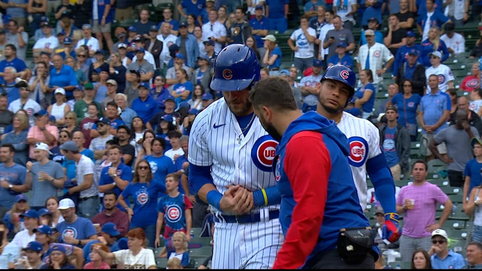 Wisdom in pain after play at the plate in the 11th | 08/20/2022 ...