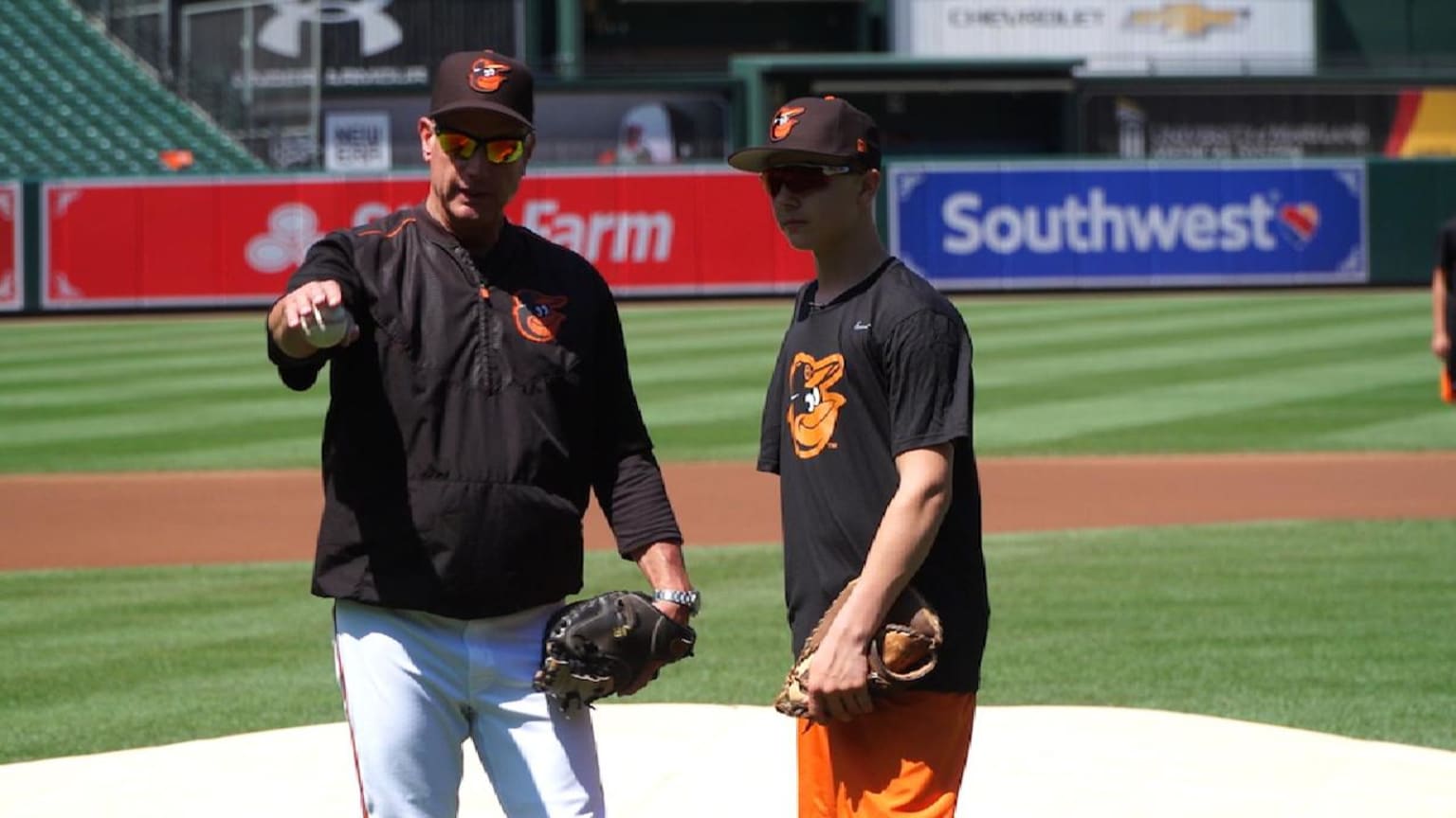 Luke Terry visits Oriole Park | 06/23/2017 | MLB.com