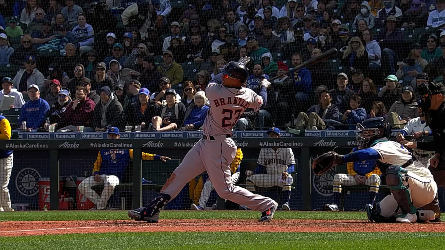 Brantley's two-run homer | 04/17/2022 | Houston Astros