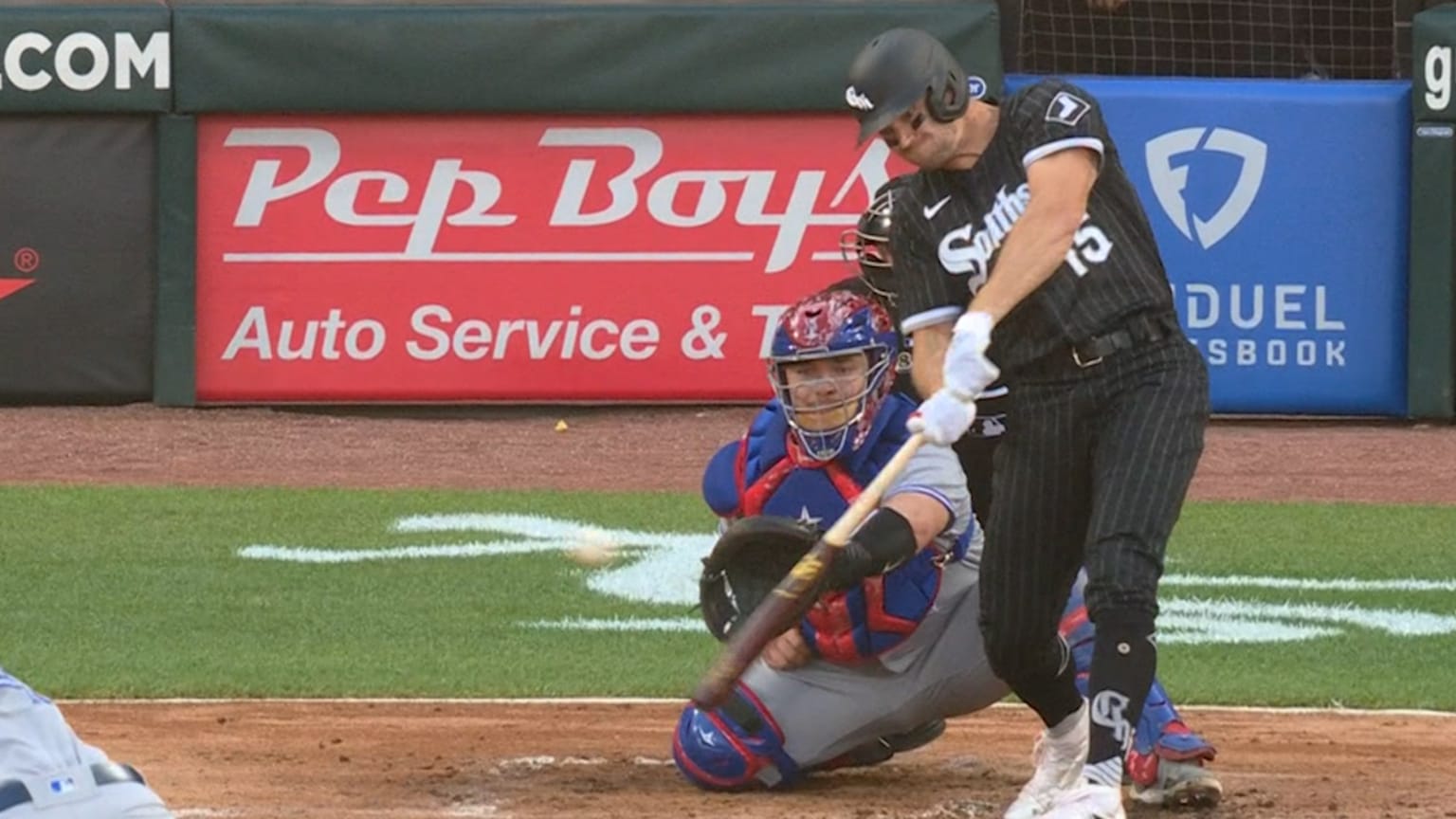 Adam Engel sends an RBI double into right field | 06/21/2022 | Chicago ...