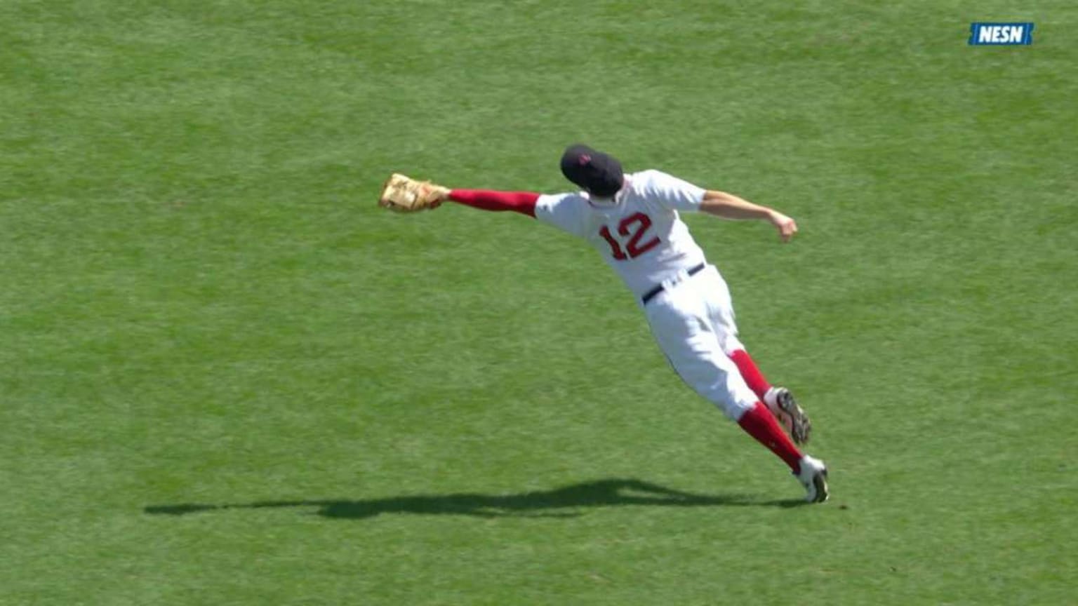 Holt's over-the-shoulder catch | 08/23/2018 | Boston Red Sox